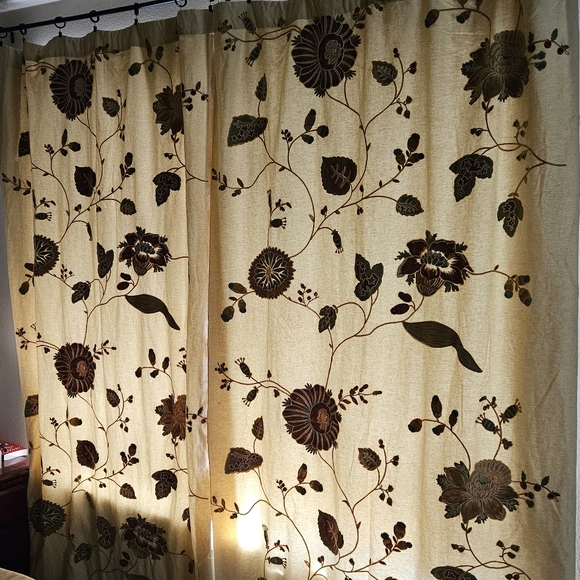 Pottery Barn | Accents | Pottery Barn Margaritte Panel Embroidered ...